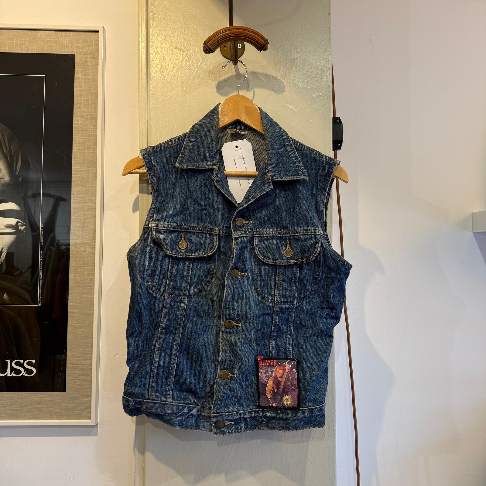 1970s Blue Denim Badged Embroidered Cut Off Jacket – Simply Vintage Limited